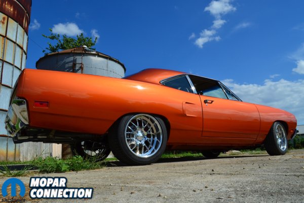 Poison Bird: Mike Smoker's Viper-Powered '70 Plymouth Road Runner ...