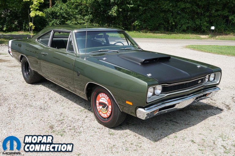 Super-Beeotch: Wayne Shaddinger's Hellcat-Powered 1969 Dodge Super Bee ...